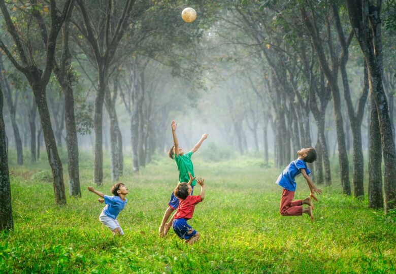 The benefits of outdoor play in child development
